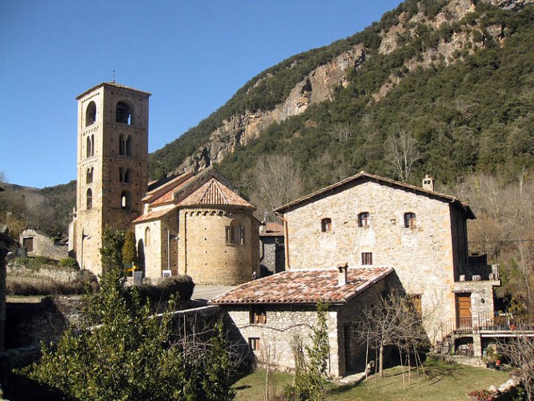 Qué ver y hacer en Beget: descubre el encanto del medieva