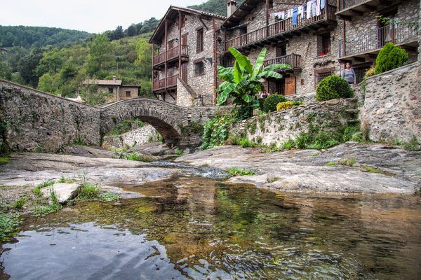 Qué ver y hacer en Beget: descubre el encanto del medieva