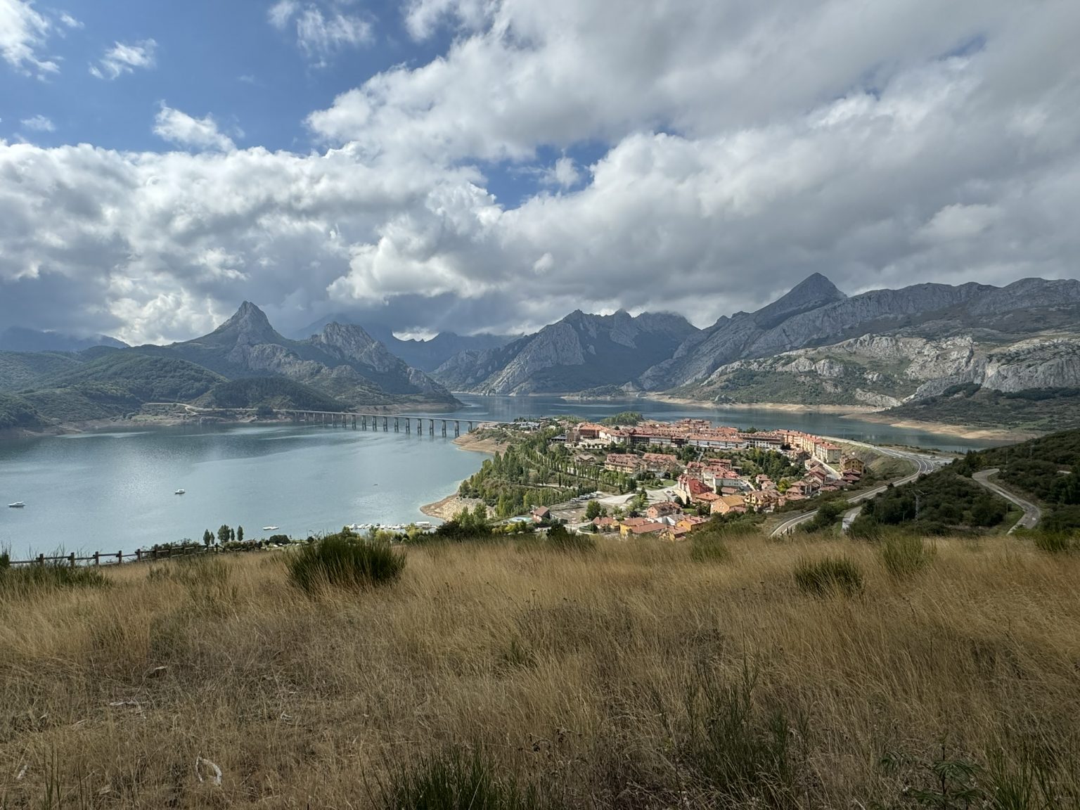 Qué hacer en Riaño - Descubre las mejores rutas y actividades